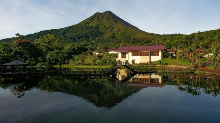 The 8 Best Hotels With Hot Springs In Costa Rica - HotSprings.co